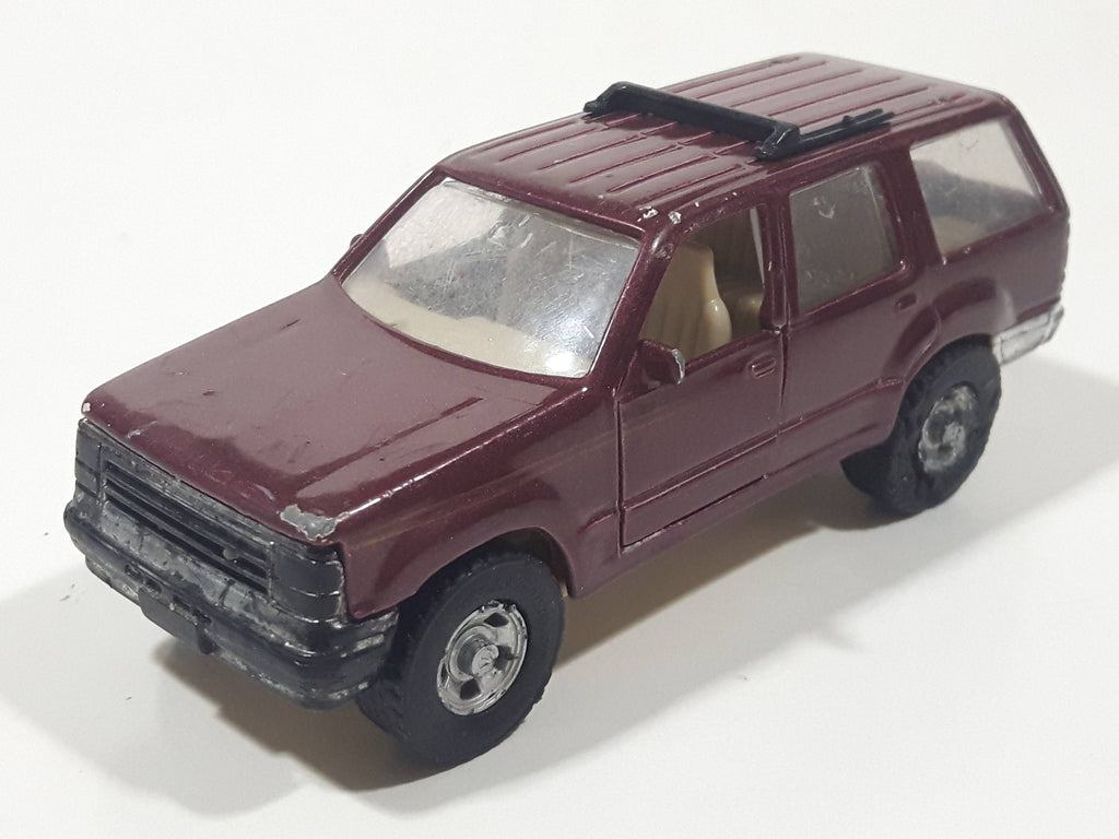 Maisto Ford Explorer Burgundy 1/42 Scale Pullback Motorized Friction D ...