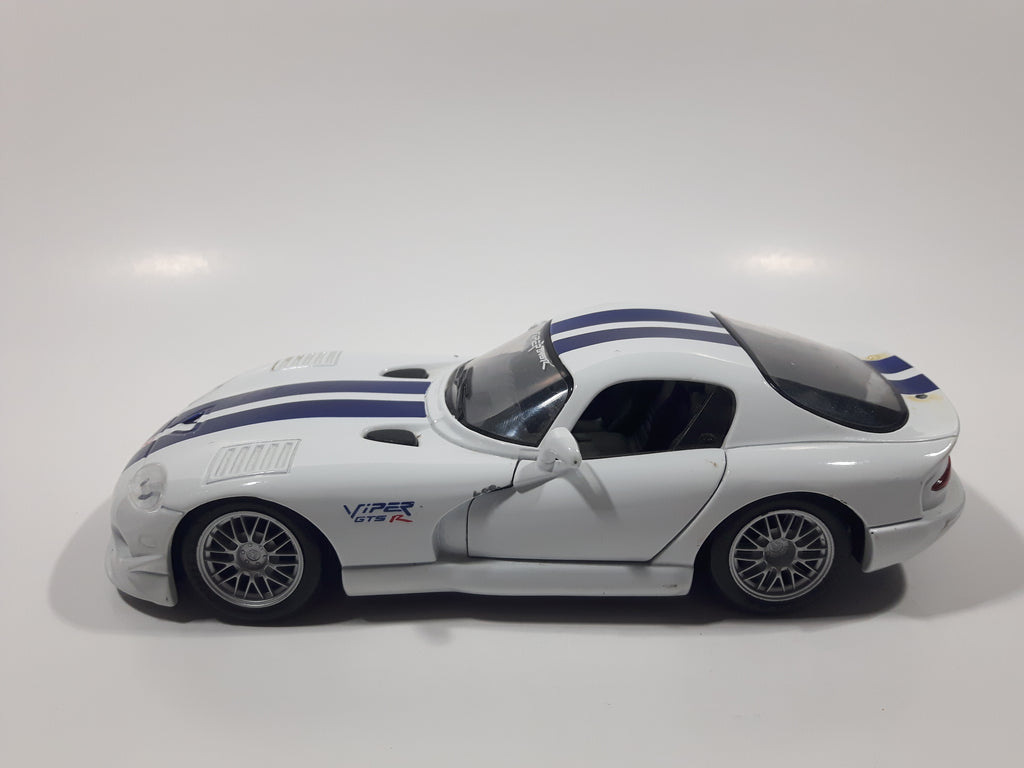 Maisto Dodge Viper GT2 White with Blue Stripes 1/24 Scale Die Cast Toy ...
