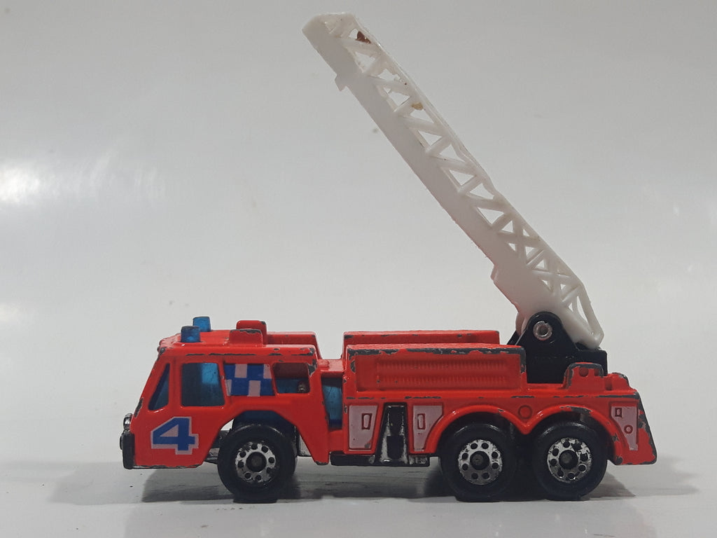 1992 Matchbox Fire Engine Ladder Truck Orange Red Die Cast Toy Car Eme ...