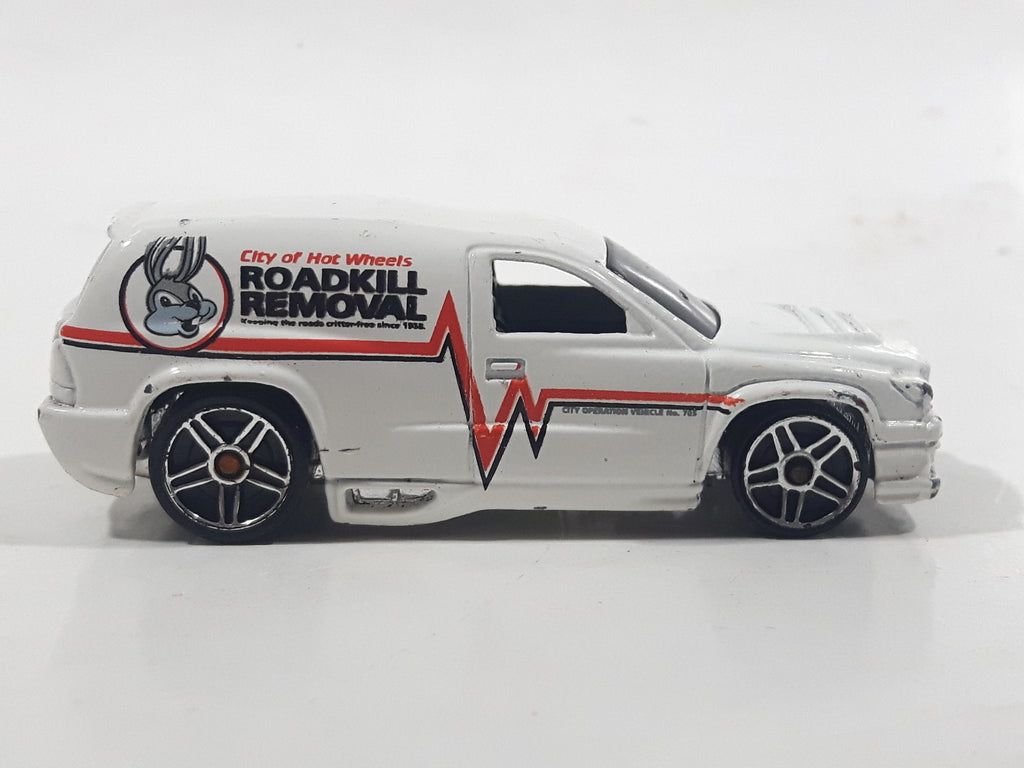 2008 Hot Wheels City of Hot Wheels Fandango Roadkill Removal White Die ...