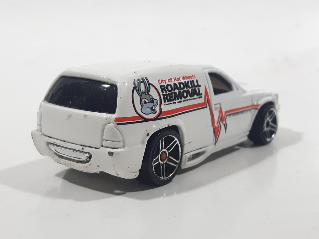 2008 Hot Wheels City of Hot Wheels Fandango Roadkill Removal White Die ...