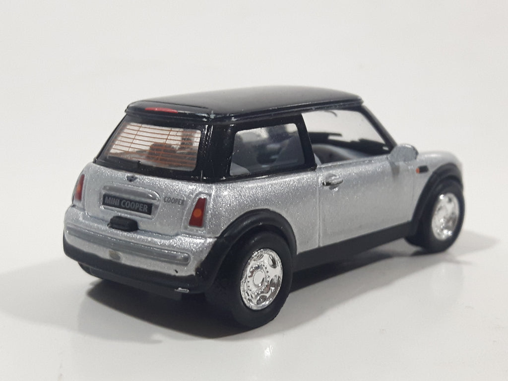 Kinsmart New Mini Cooper Silver with Black Roof Pull Back 1/56 Scale D ...