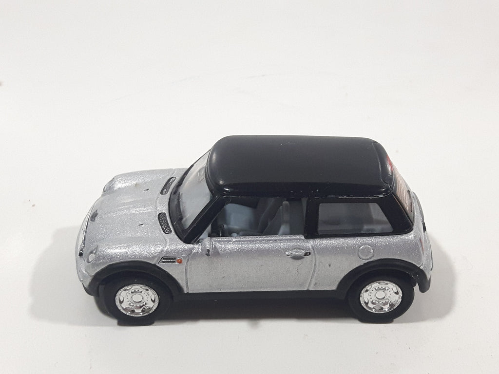 Kinsmart New Mini Cooper Silver with Black Roof Pull Back 1/56 Scale D ...
