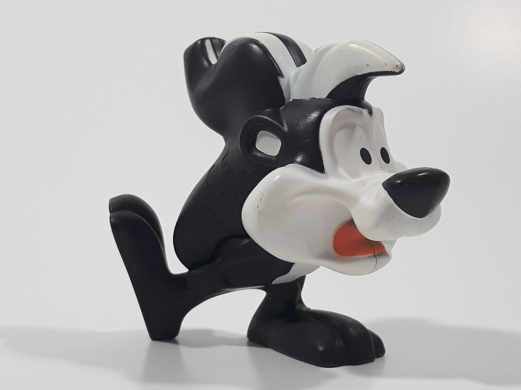 2020 McDonald's Looney Tunes Pepe Le Pew 2 1/2" Tall Plastic Toy Figur ...