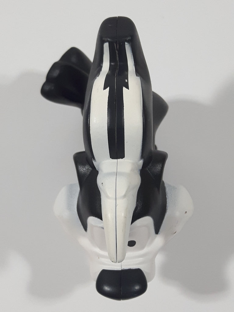 2020 McDonald's Looney Tunes Pepe Le Pew 2 1/2" Tall Plastic Toy Figur ...